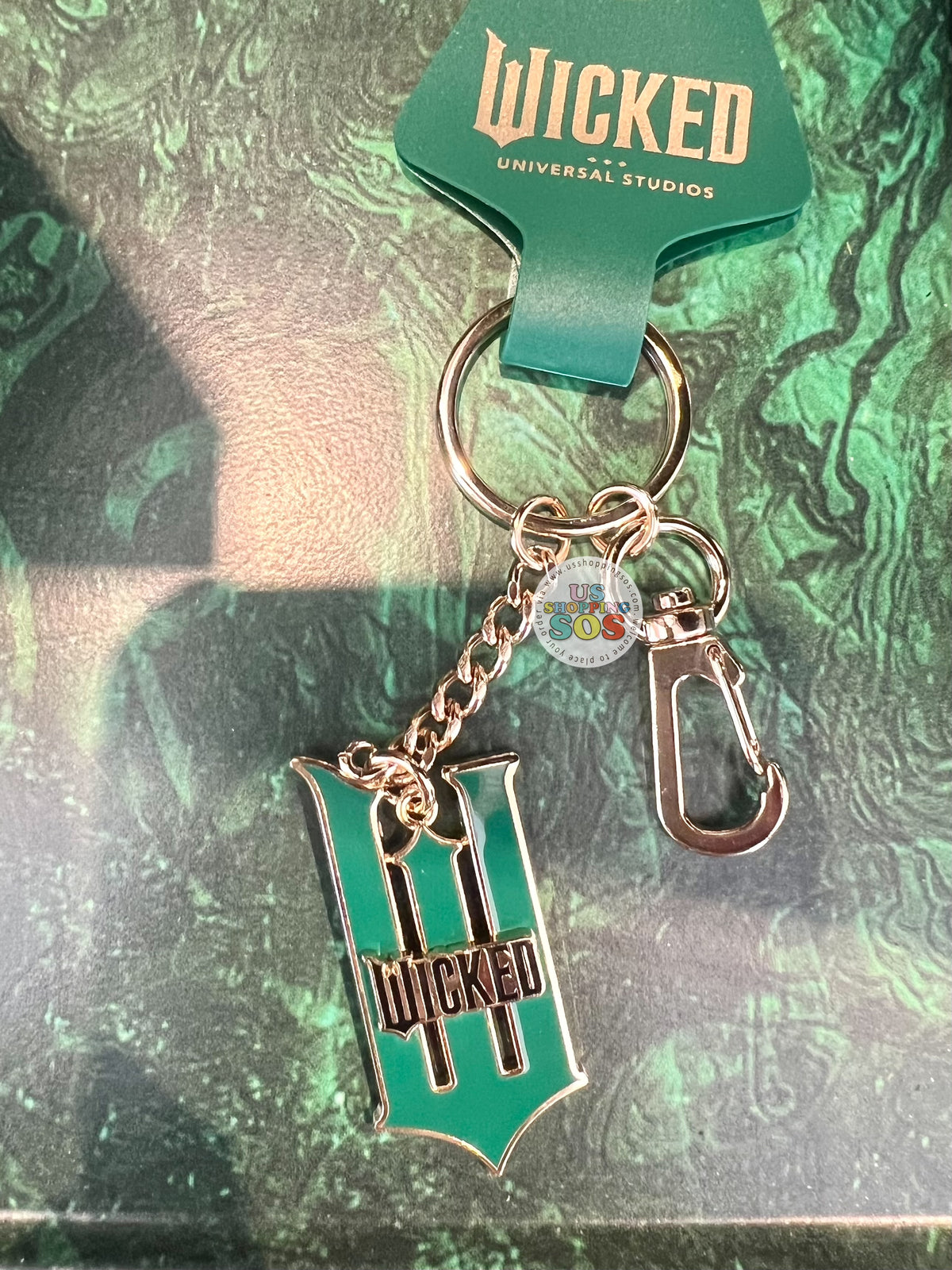 Universal Studios - Wicked - W Keychain — USShoppingSOS