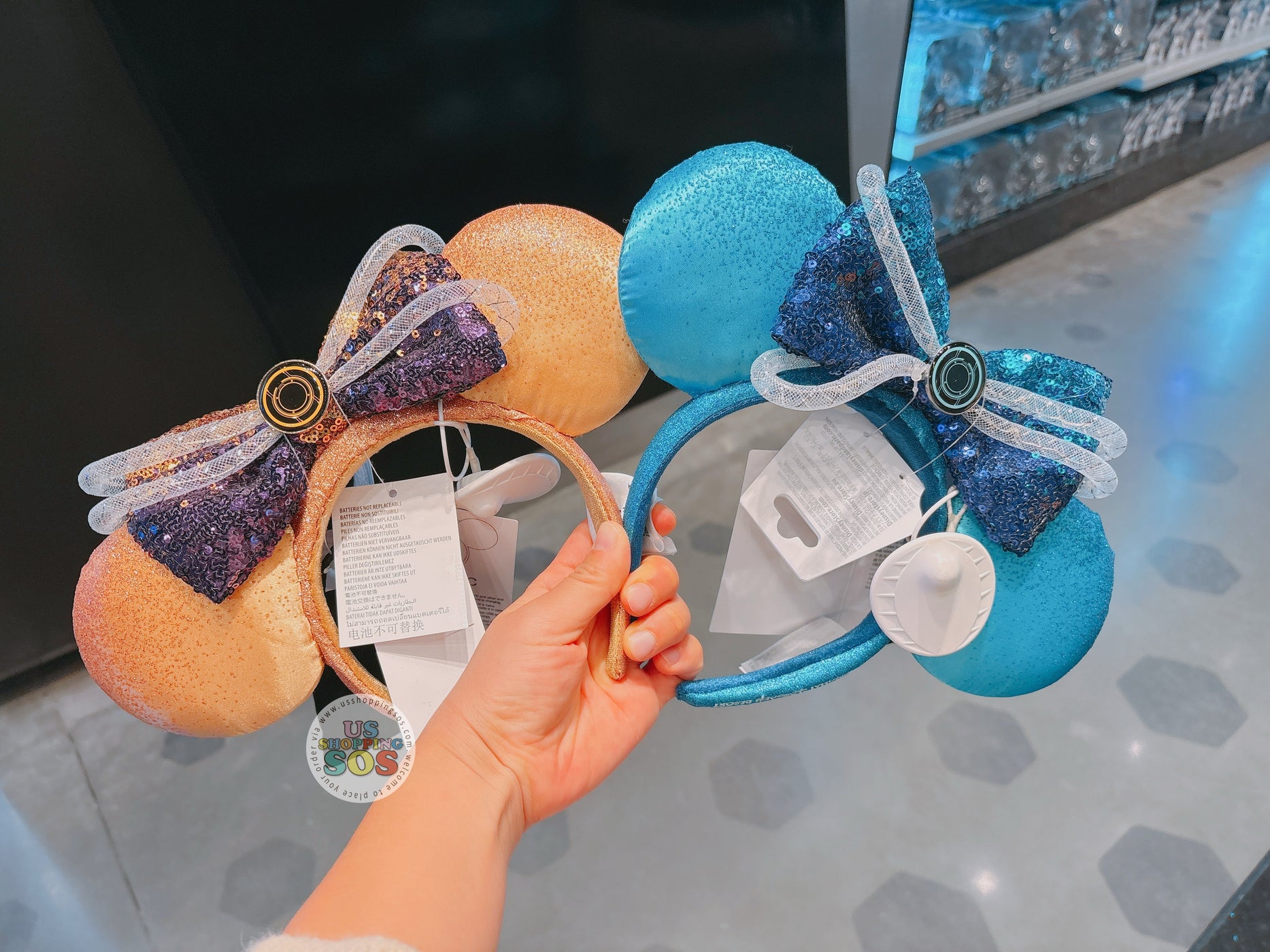 SHDL - Tron Minnie Mouse ‘Light Up’ Bow Sequin Ear Headband Color Gold ...