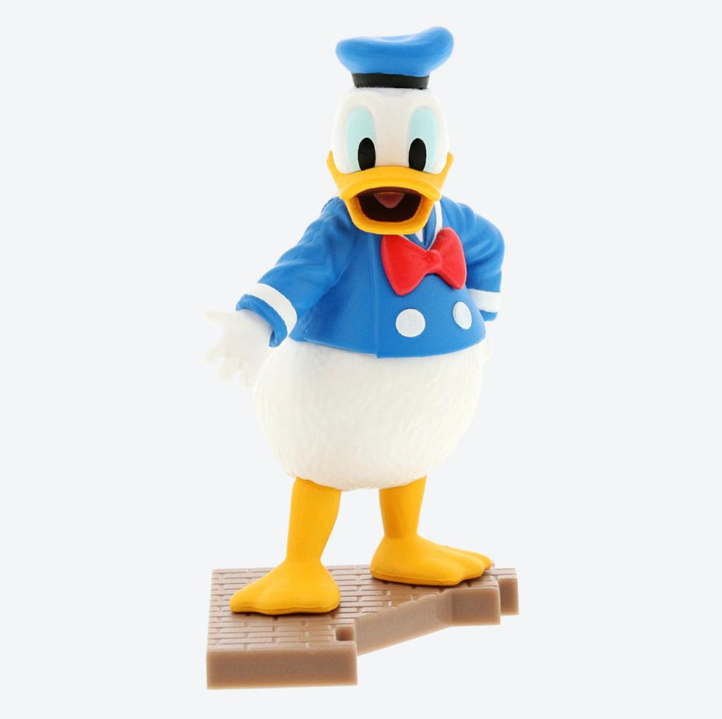 TDR - Miniature Figure Box x Mickey & Friends in front of Disney Castl ...